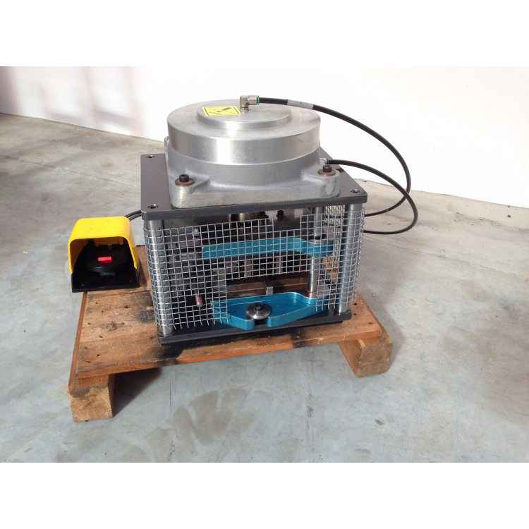 PNEUMATIC PRESS TOOL - Alumach